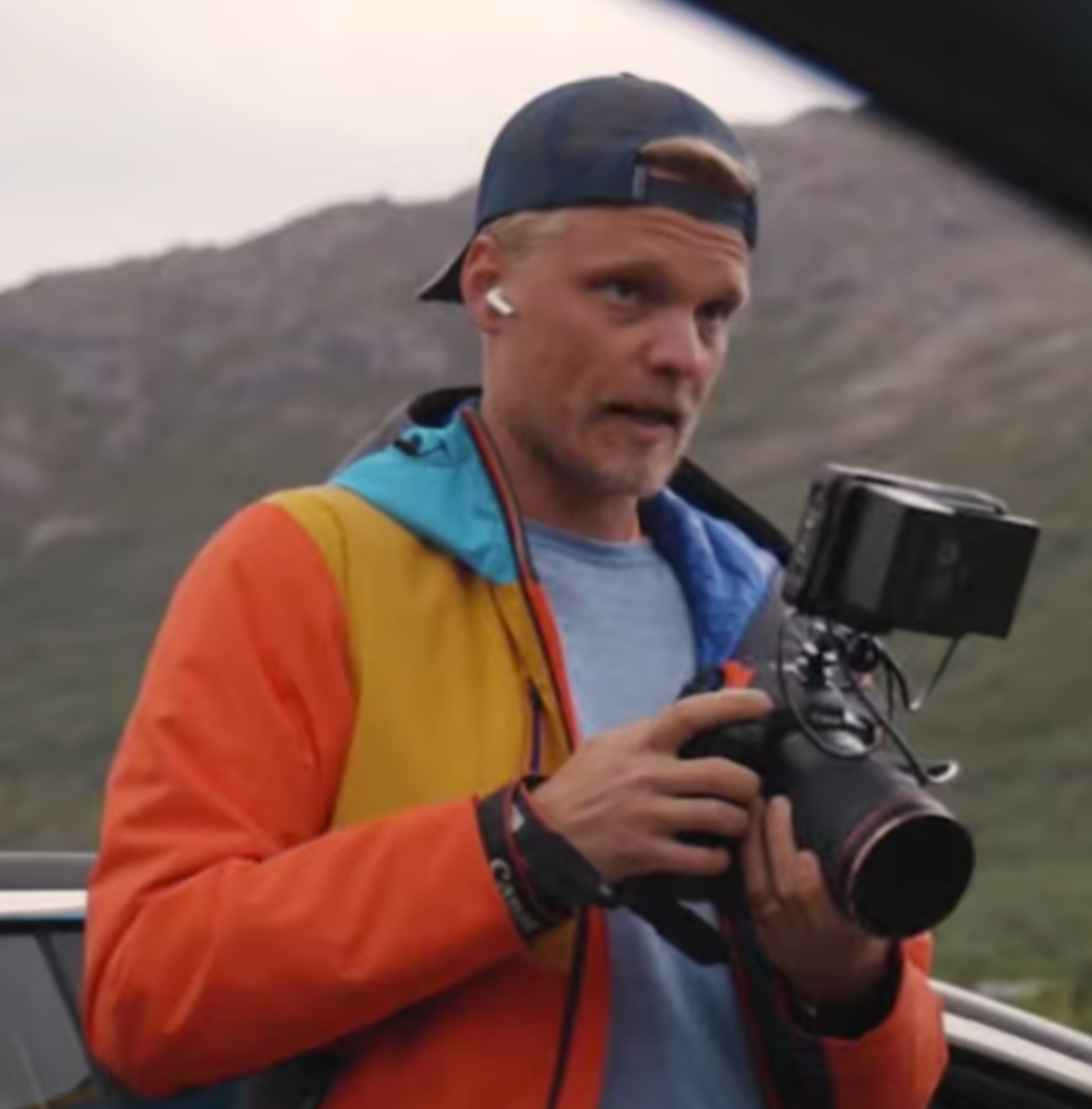 Automated Creative | Canon Ad Reviewed by Mars and Weetabix